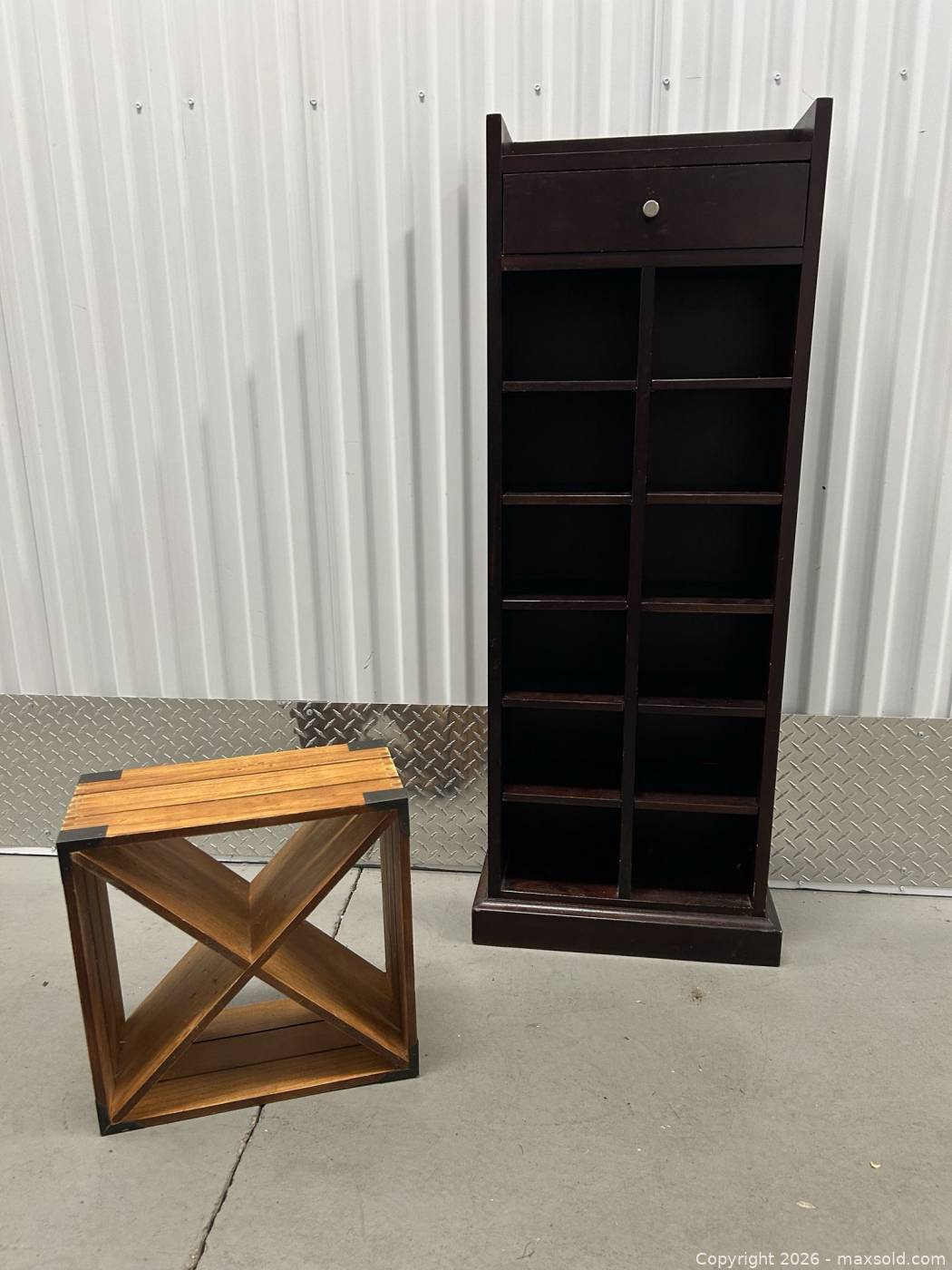 Sectioned shelf cabinet and barn-style box | Maxsold