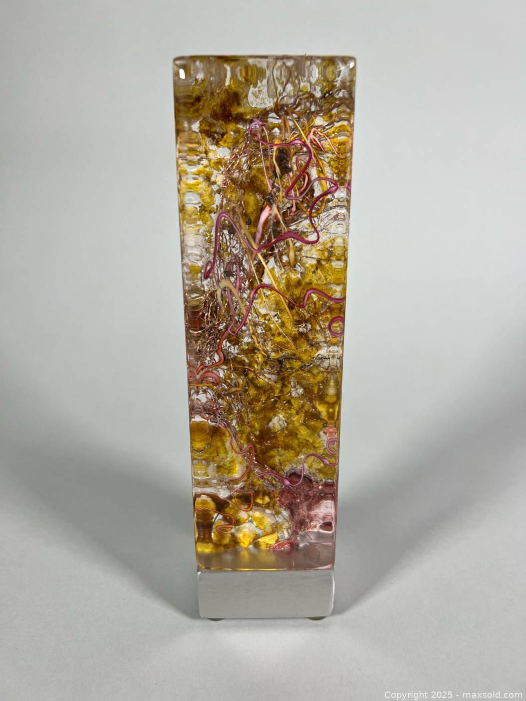 Alex Anagnostou signed abstract blown glass sculpture | Maxsold
