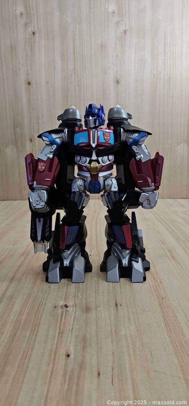 2008 Hasbro Transformers Optimus Prime figure | Maxsold