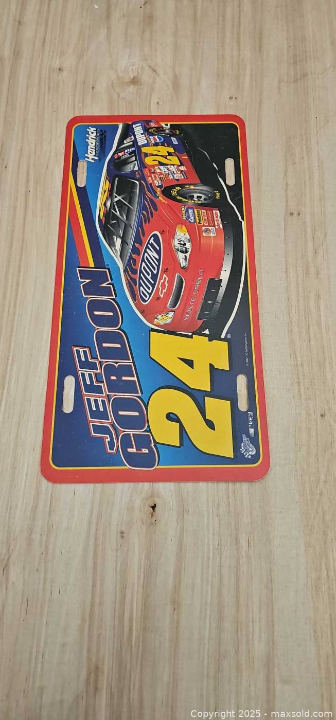 Jeff Gordon #24 2004 calendar and metal license plate sign | Maxsold