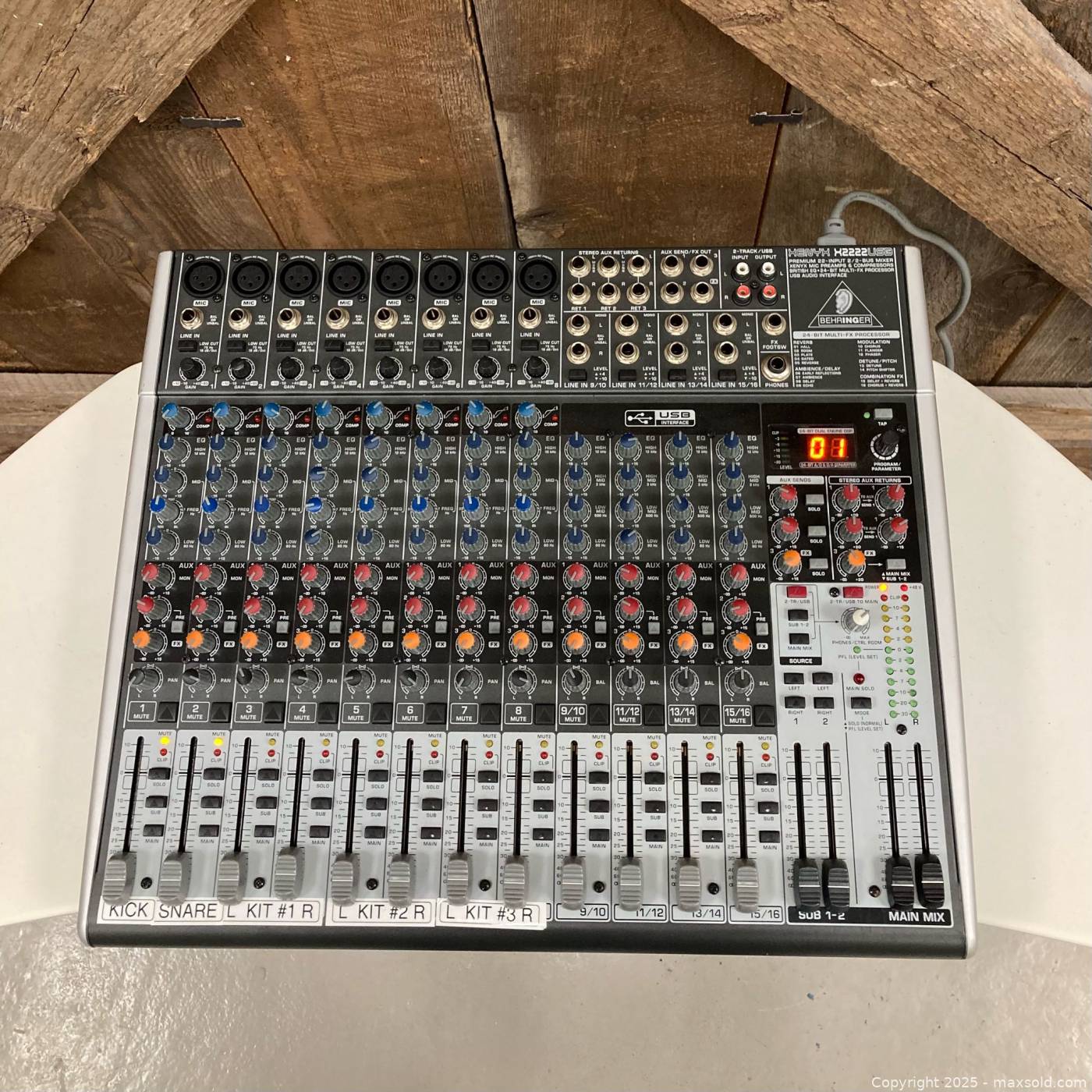 Behringer XENYX X2222USB mixer with cables | Maxsold