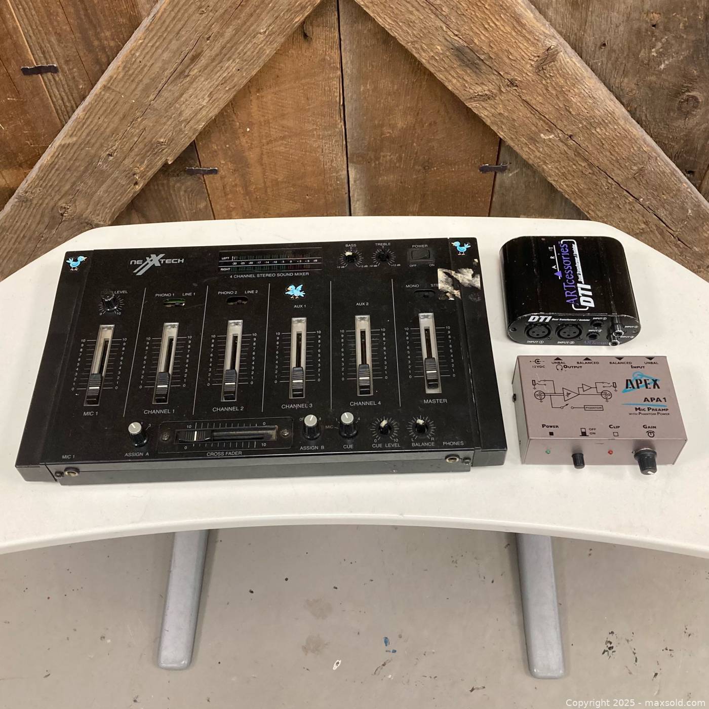 Nexxtech 4-Channel Mixer with ART DTI and Apex APA1 | Maxsold