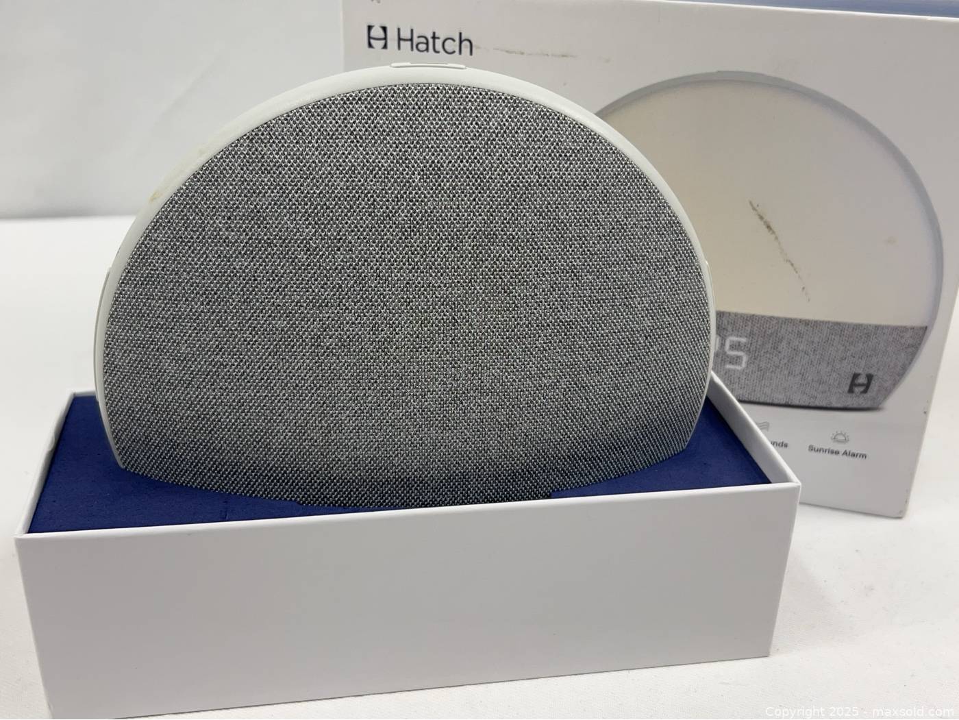 Hatch Restore Smart Sleep Assistant | Maxsold