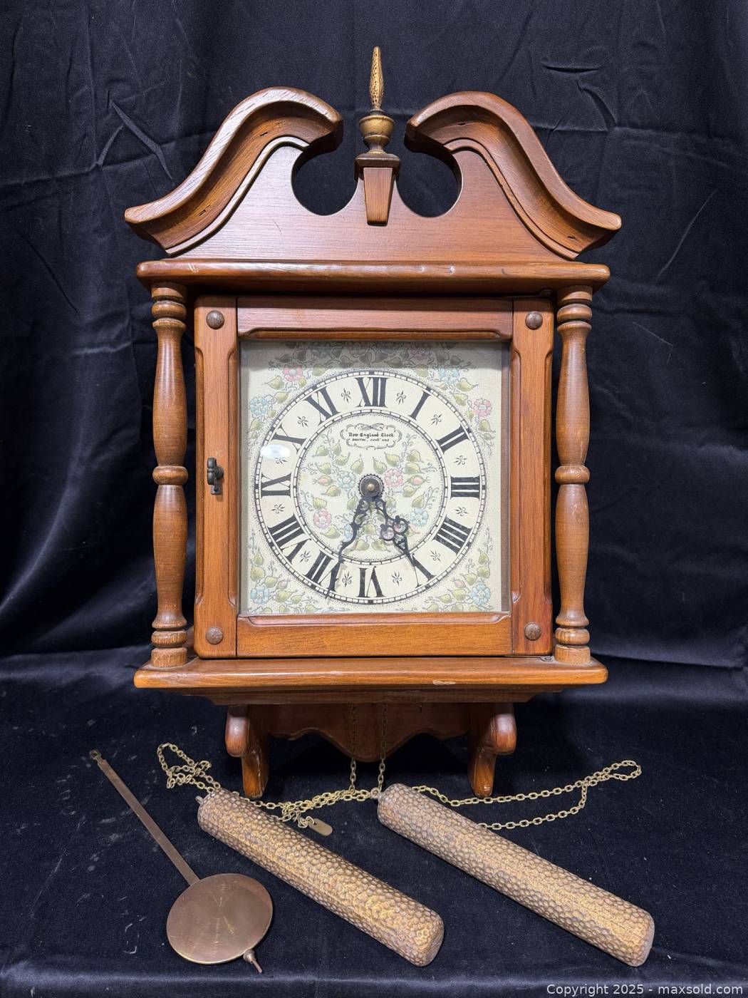 New England Pillar & Scroll wall clock | Maxsold