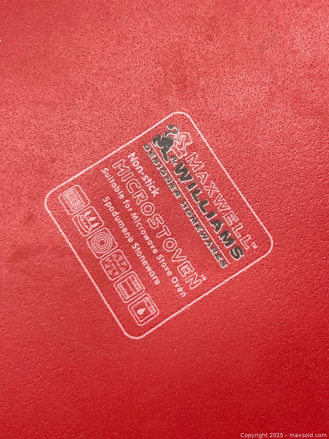 Maxwell Williams red Microstoven stoneware pot with lid | Maxsold