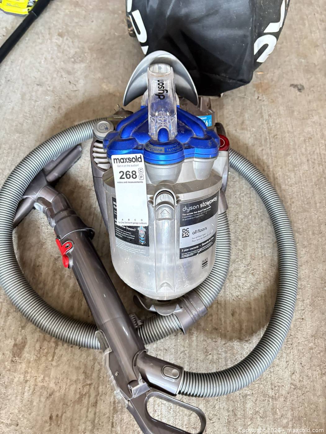 Dyson Stowaway DC20 Canister Vacuum | Maxsold