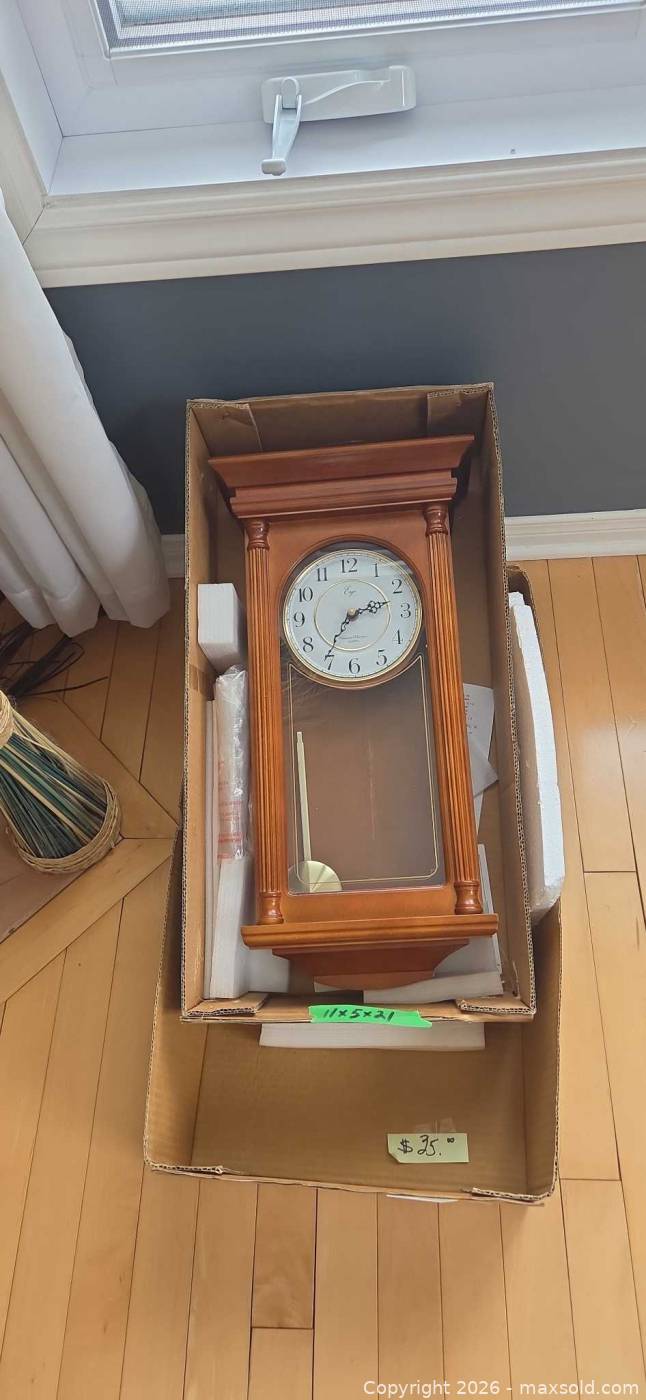 Wall pendulum quartz clock with box | Maxsold