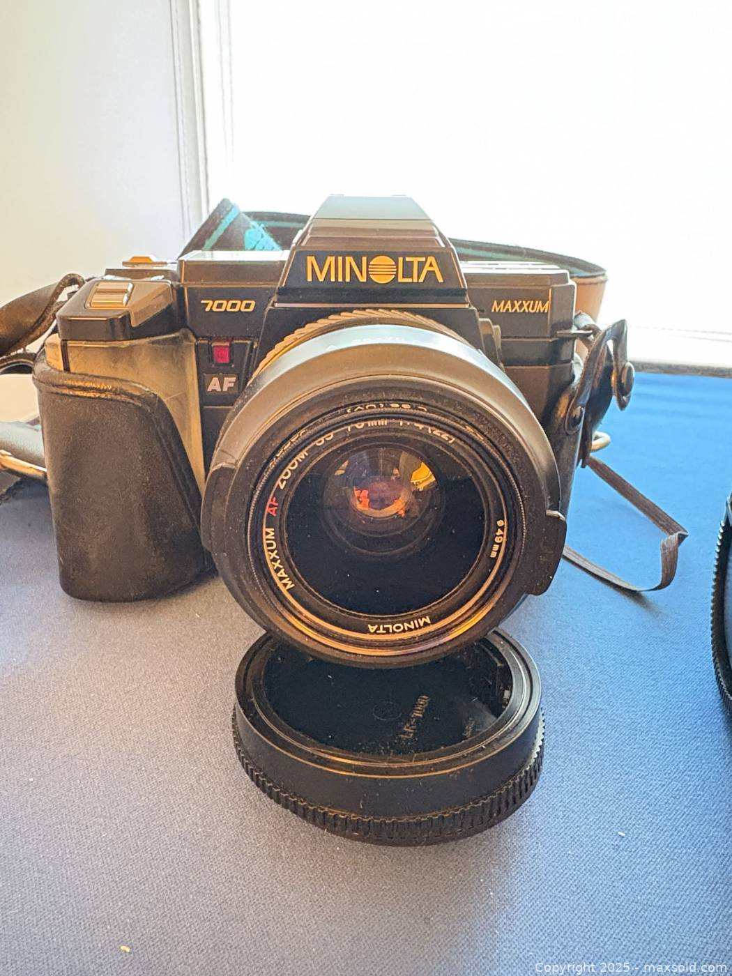 Minolta Maxxum 7000 35mm SLR with 3 AF Lenses | Maxsold
