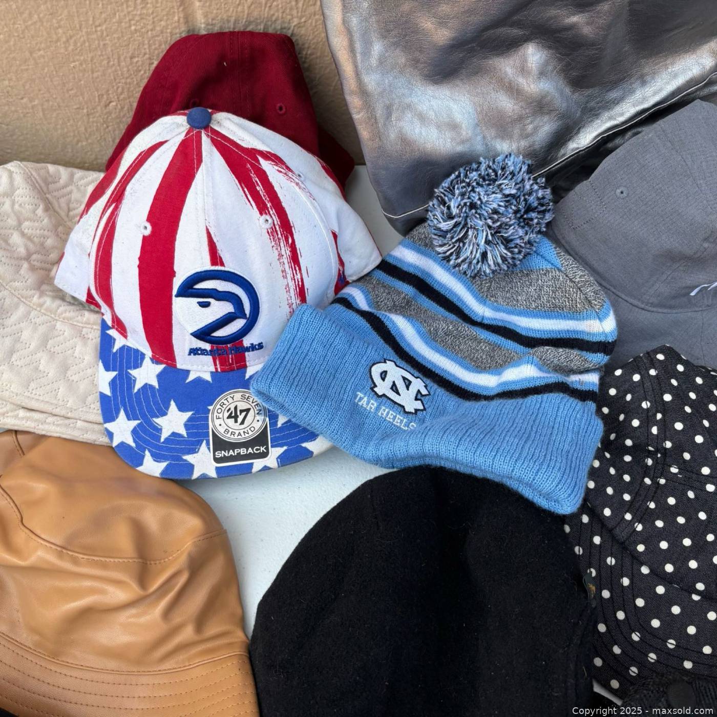 18 assorted hats | Maxsold