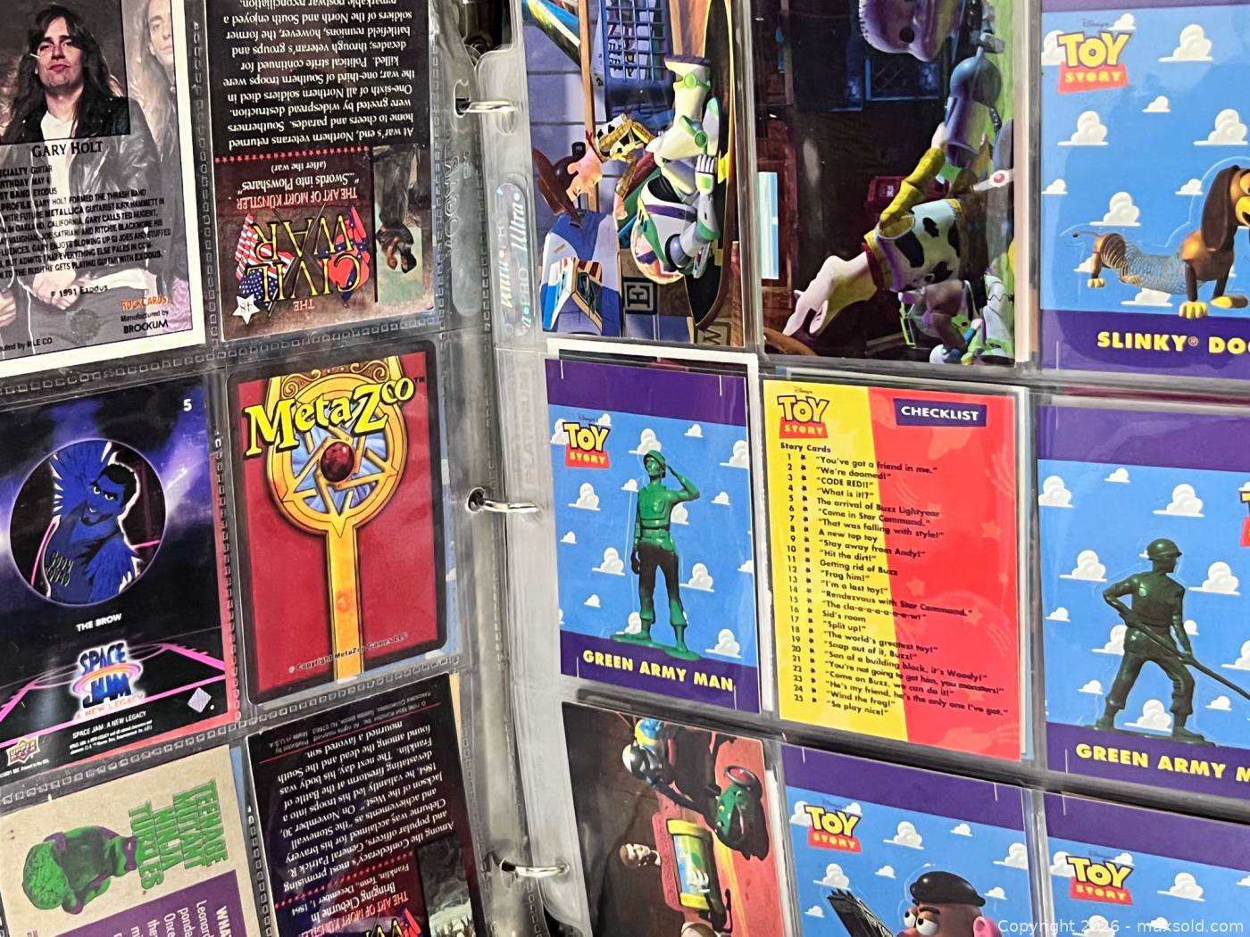 Non-sports trading cards binder | Maxsold