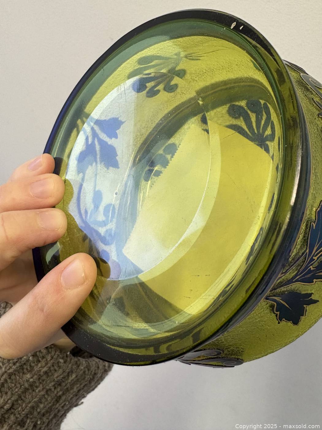 C.1920 Bohemian cameo glass lidded box | Maxsold