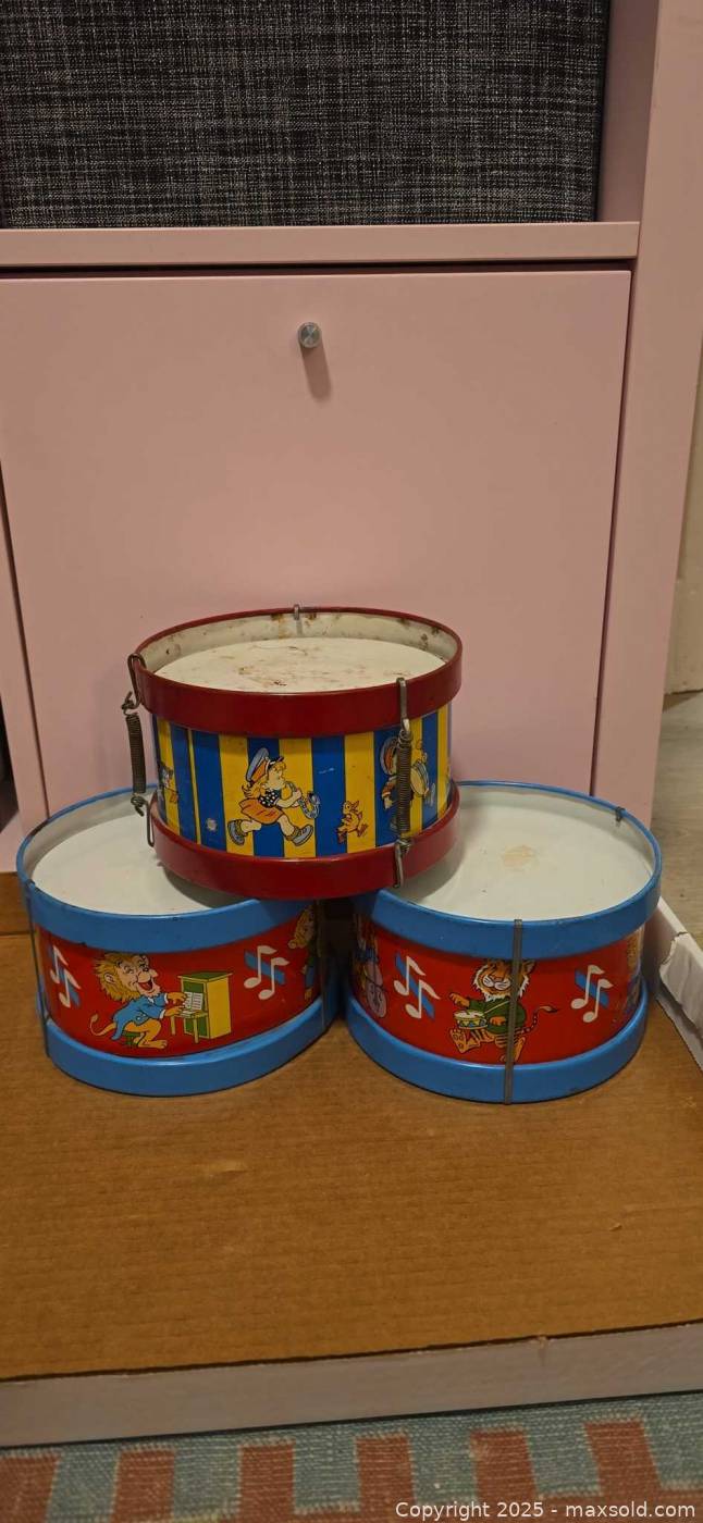 Ohio Art Mid-Century Tin Toy Drums Set of 3 | Maxsold
