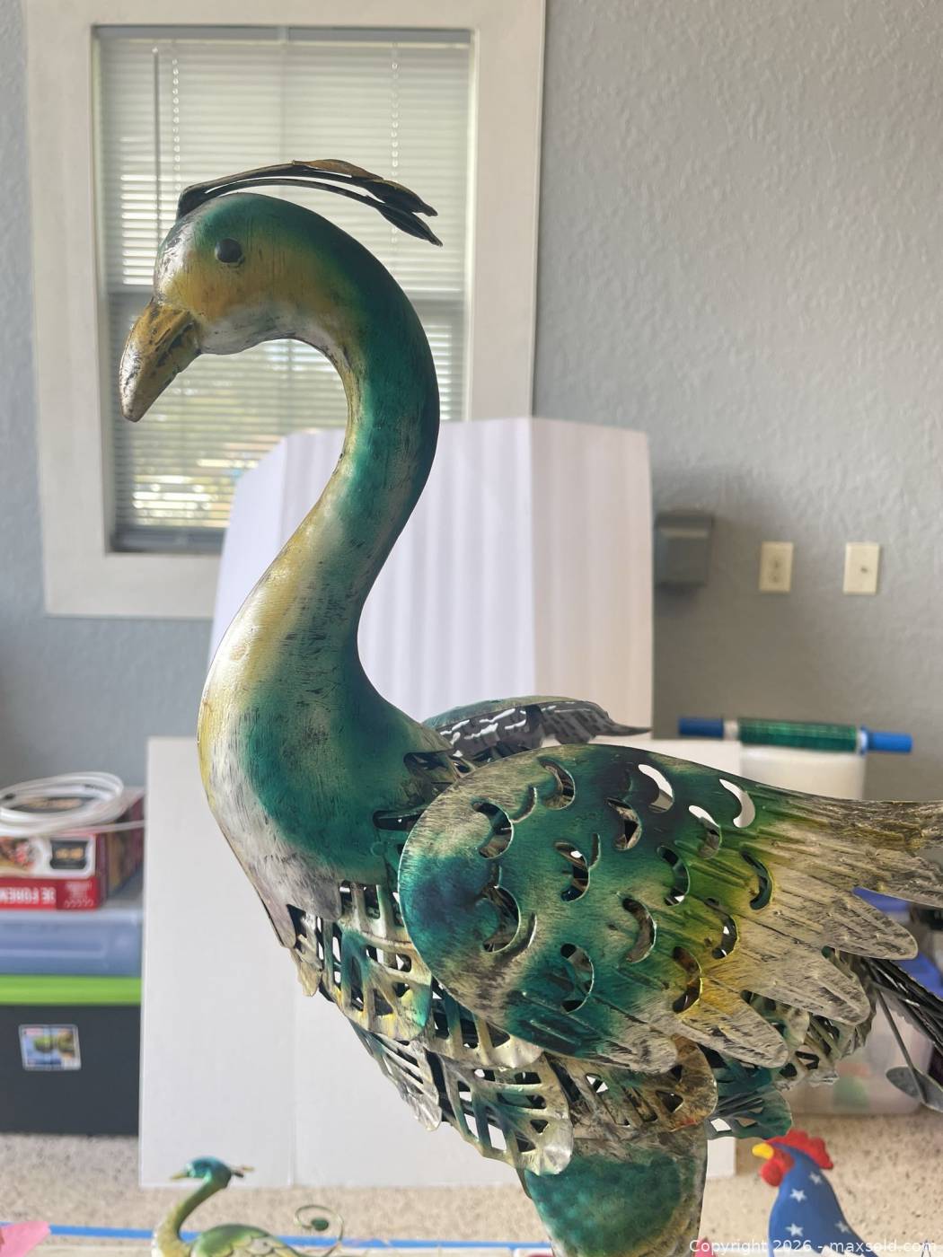 Assorted metal garden stakes and decor | Maxsold