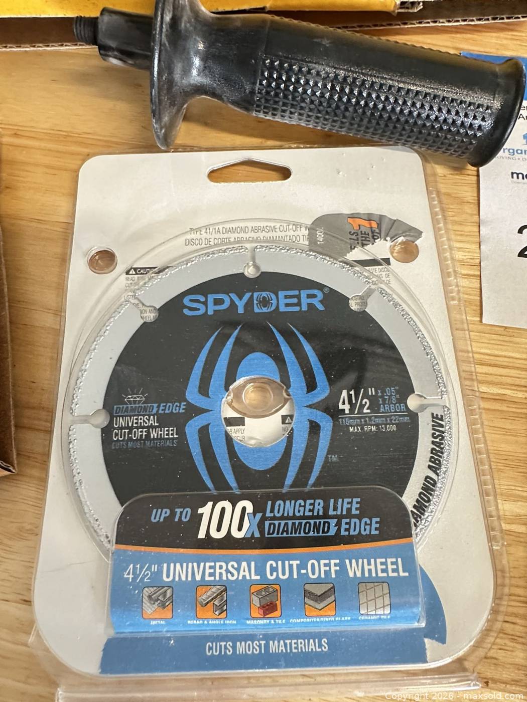 DeWalt DWE4120W 4-1/2 in angle grinder | Maxsold