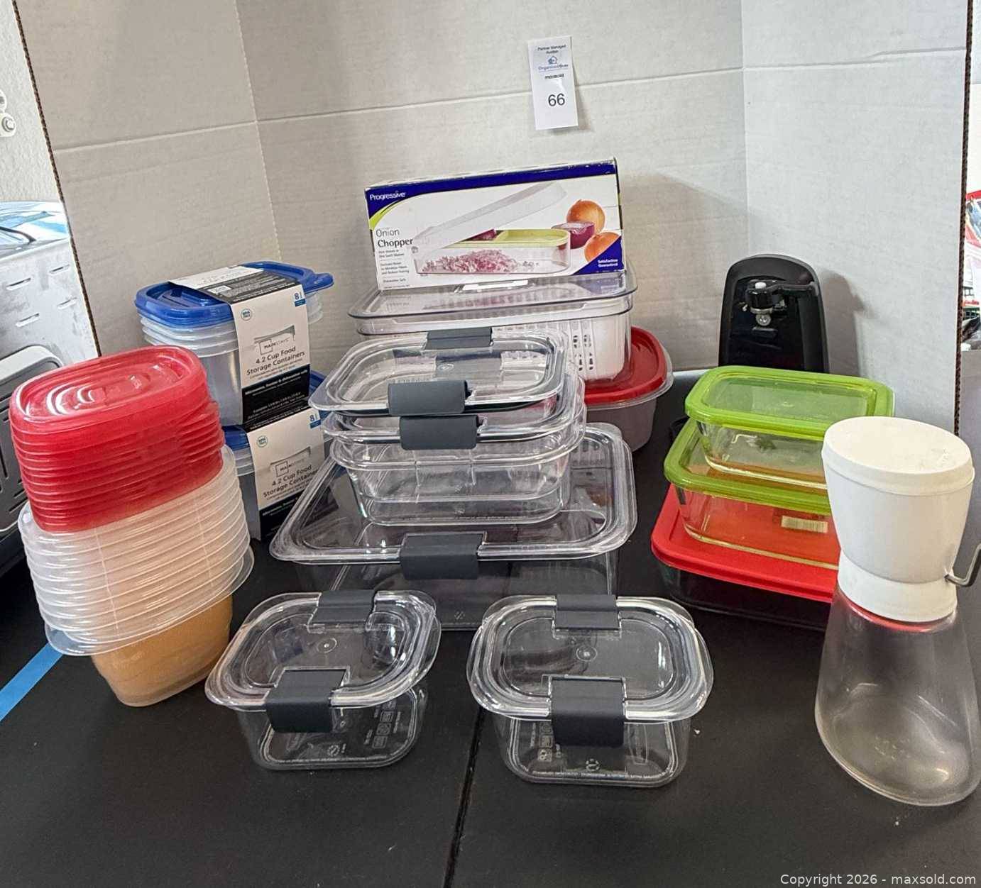 Mixed Food Storage Containers & Accessories | Maxsold