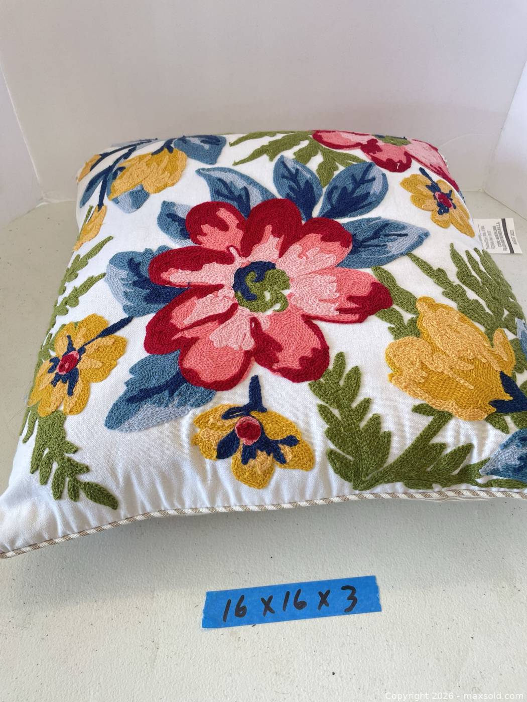 Rachael Ray teal enamel stockpot, glass cake dome and floral ...