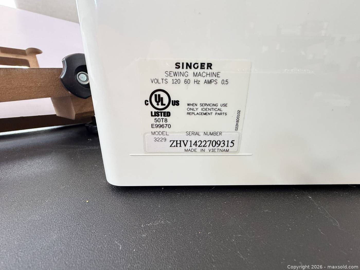 Singer 3229 mechanical sewing machine, pedal, extension table, guide ...