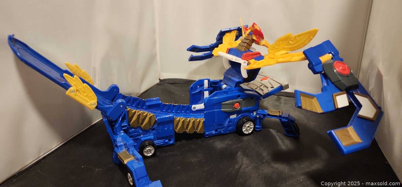 Choirock Turning Mecard Mega Teryx transforming truck toy | Maxsold