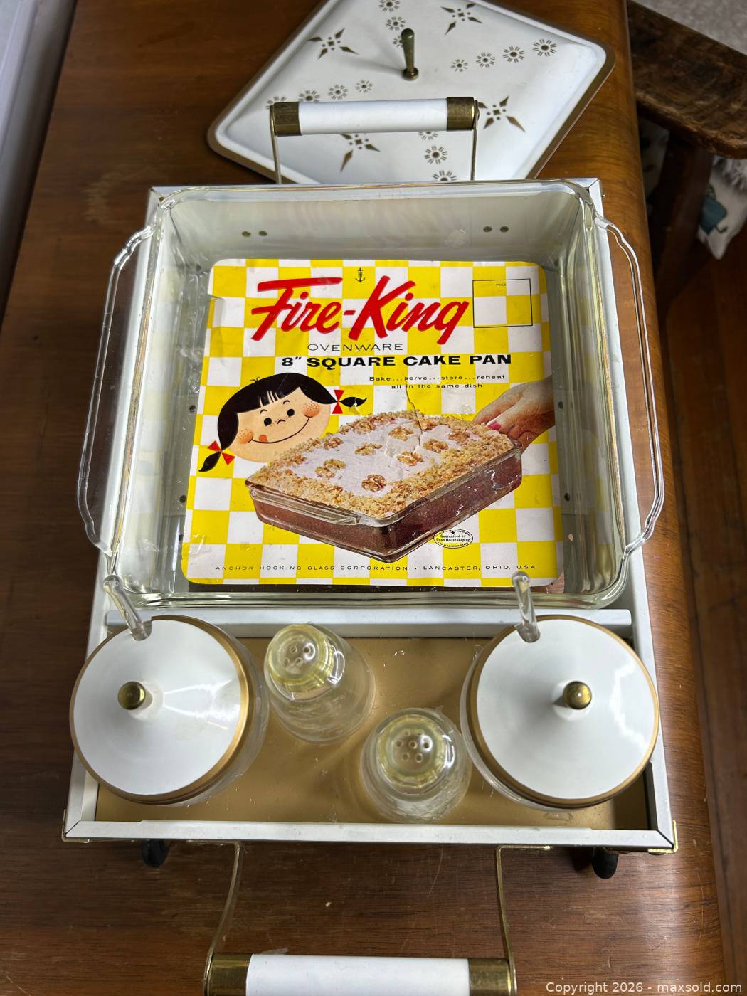 Anchor Hocking Fire-King enameled chafing dish set | Maxsold