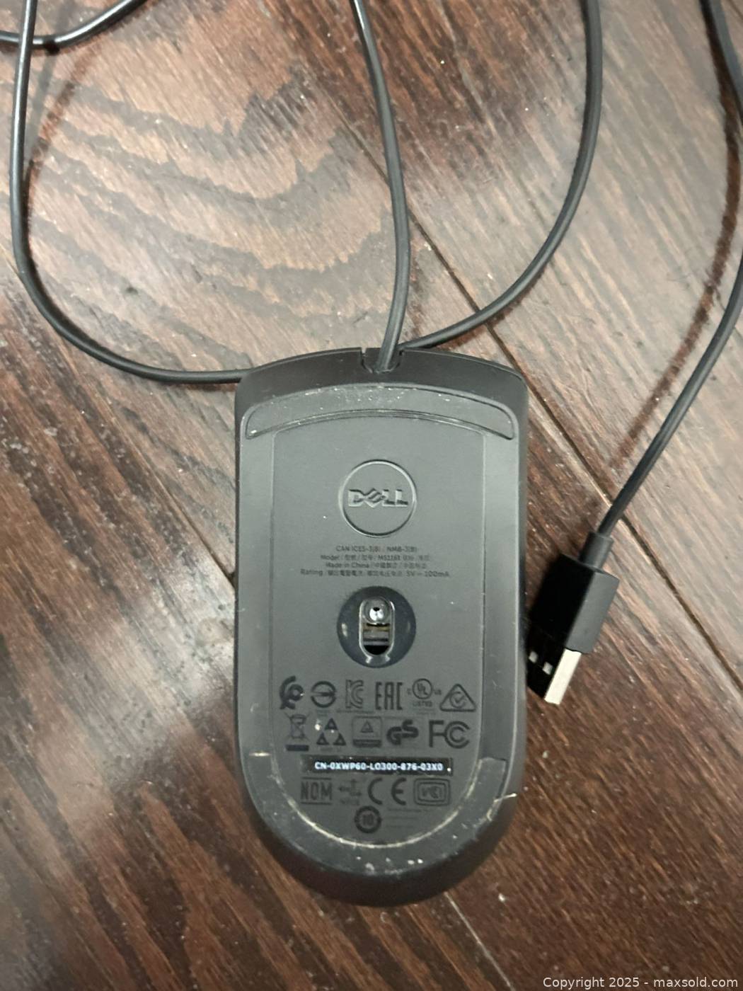Dell wired USB optical mouse | Maxsold