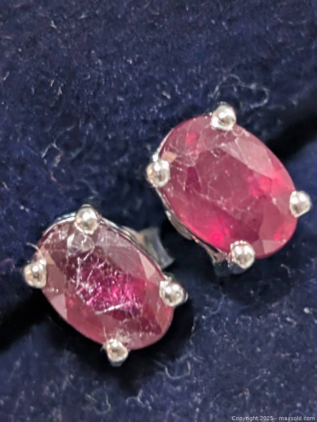 Silver ruby stud earrings | Maxsold