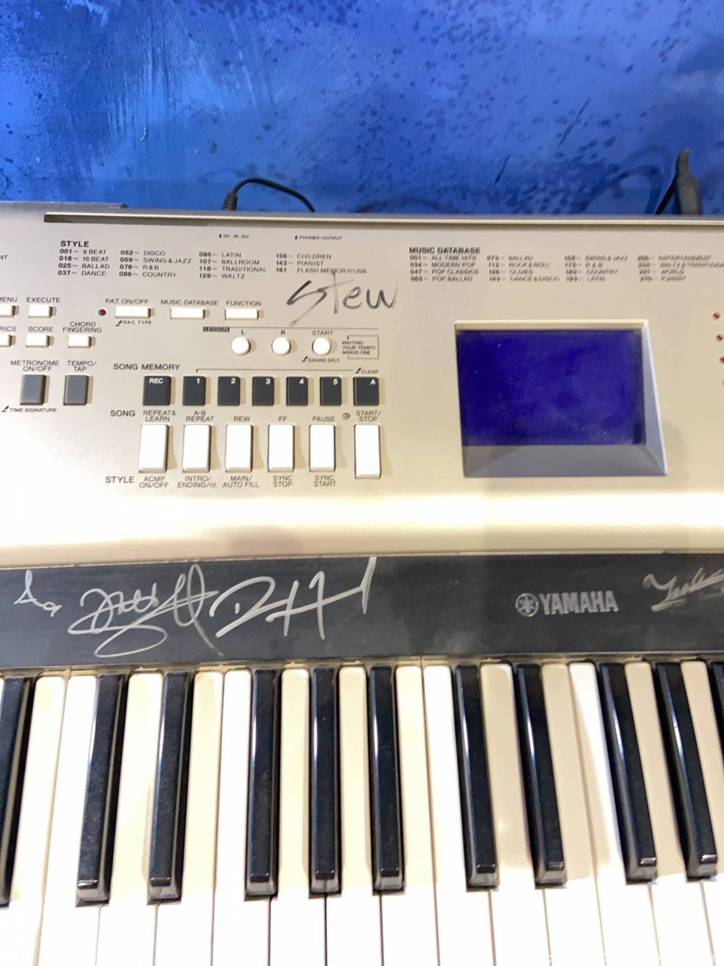 Yamaha YPG-535 Digital Keyboard With Stand & Accessories | Maxsold