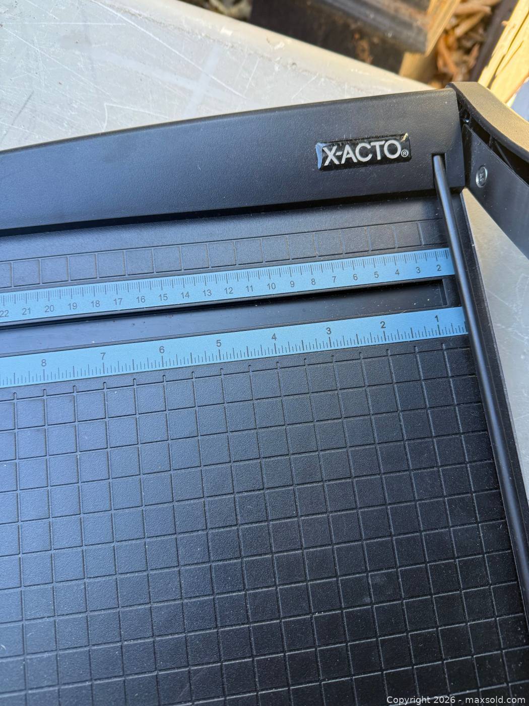 X-ACTO guillotine paper cutter | Maxsold