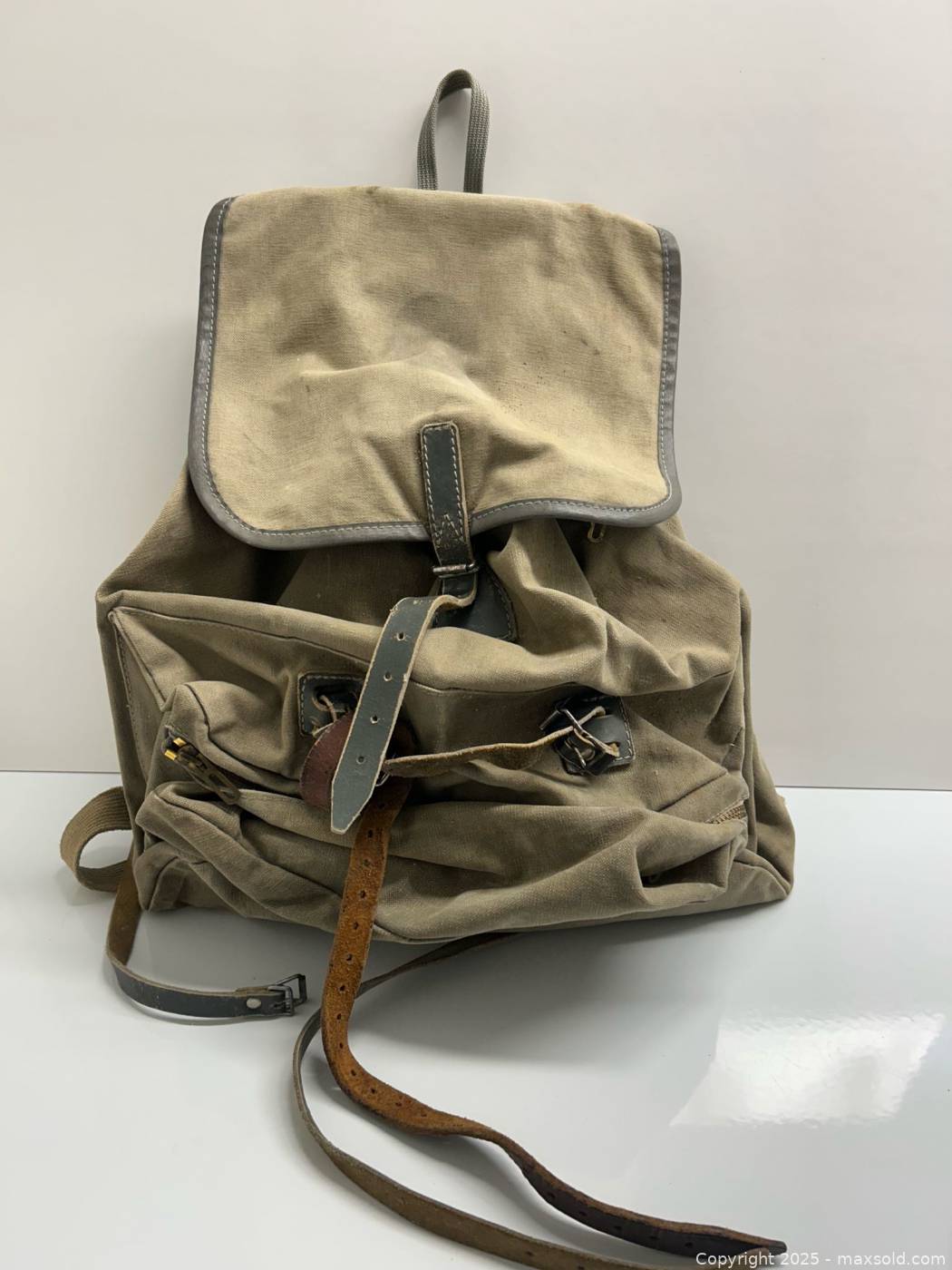 Millet Le Sherpa canvas backpack | Maxsold