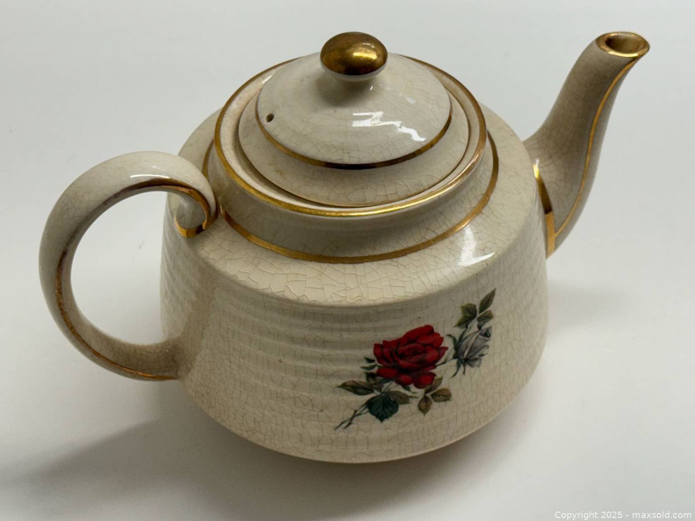 Vintage Sadler ribbed rose floral tea set | Maxsold