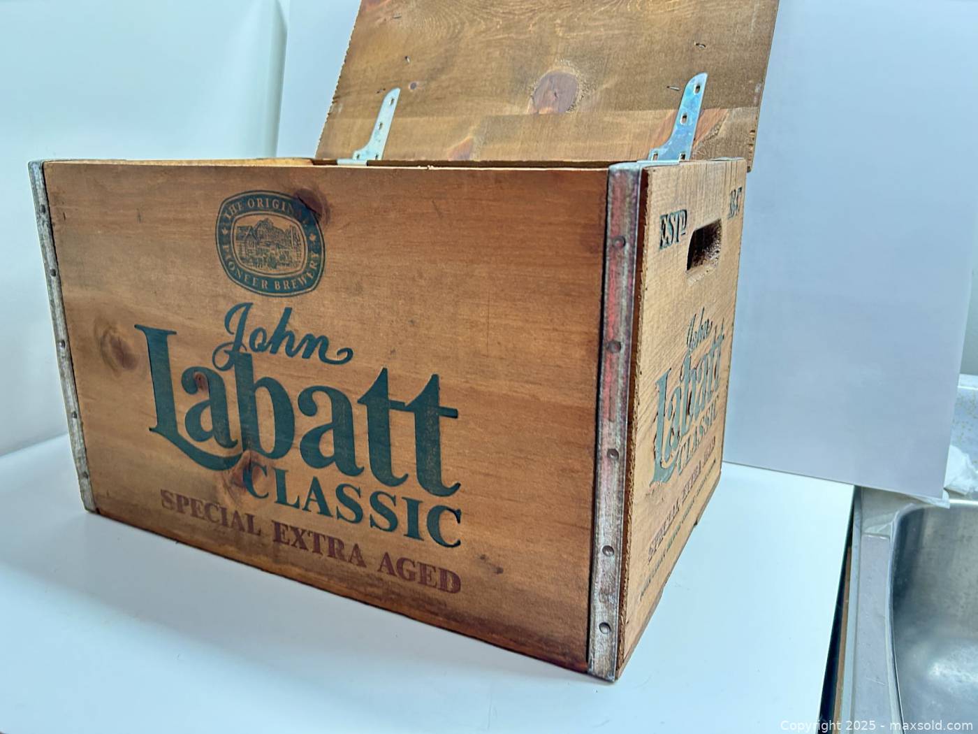 John Labatt Classic wood crate, box, bottles | Maxsold