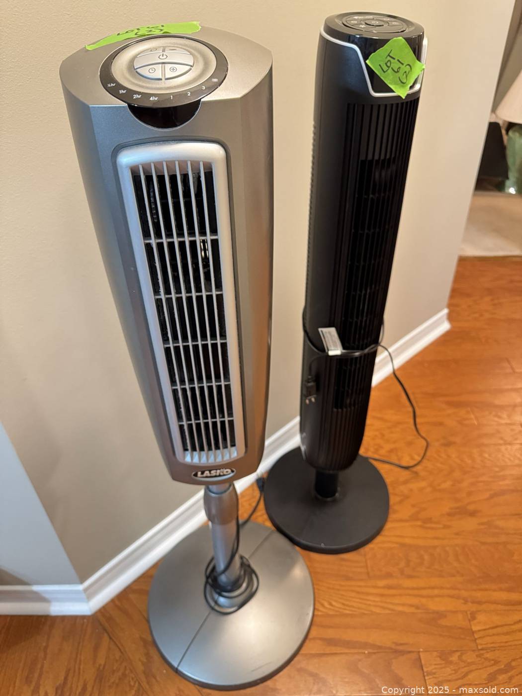 Pair of corded tower fans | Maxsold