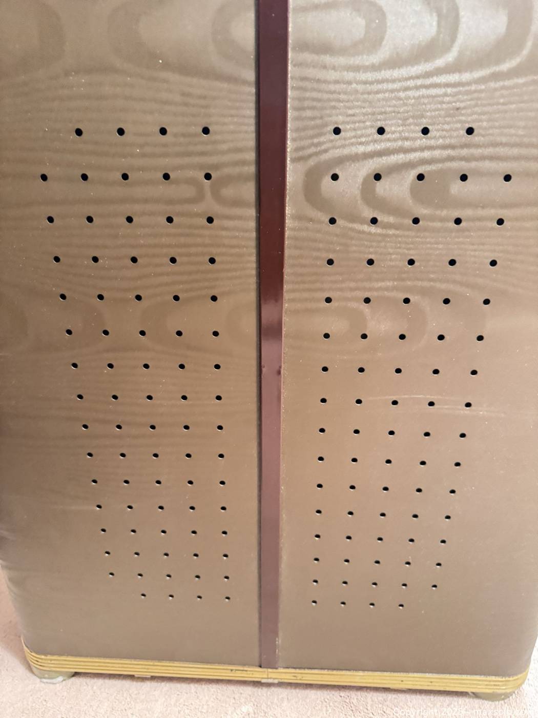 Vintage woodgrain vinyl laundry hamper | Maxsold