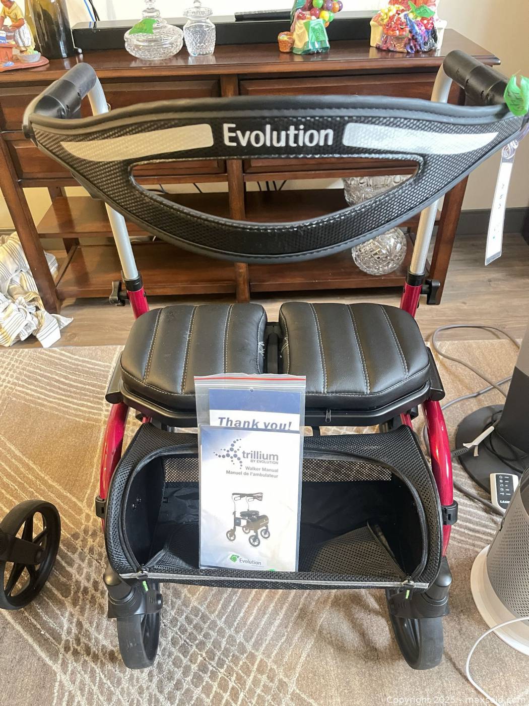 Evolution Trillium Regular 4-wheel walker | Maxsold