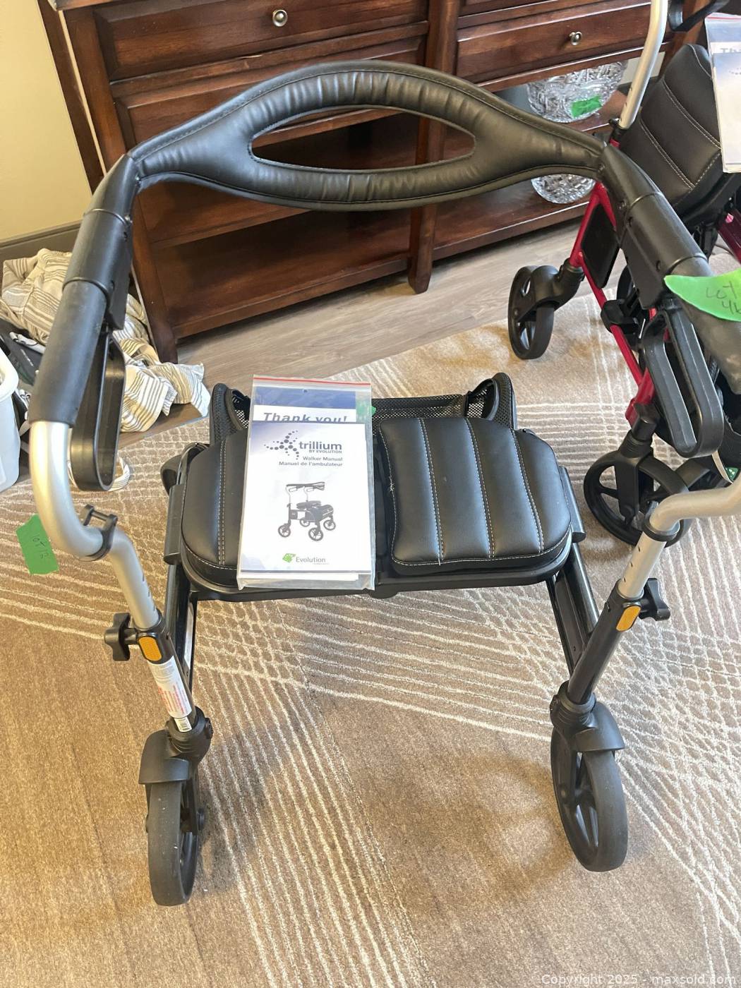Evolution Trillium 4-wheel folding walker | Maxsold