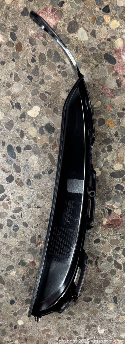 Mercedes-Benz C-Class W205 front right bumper grille molding ...