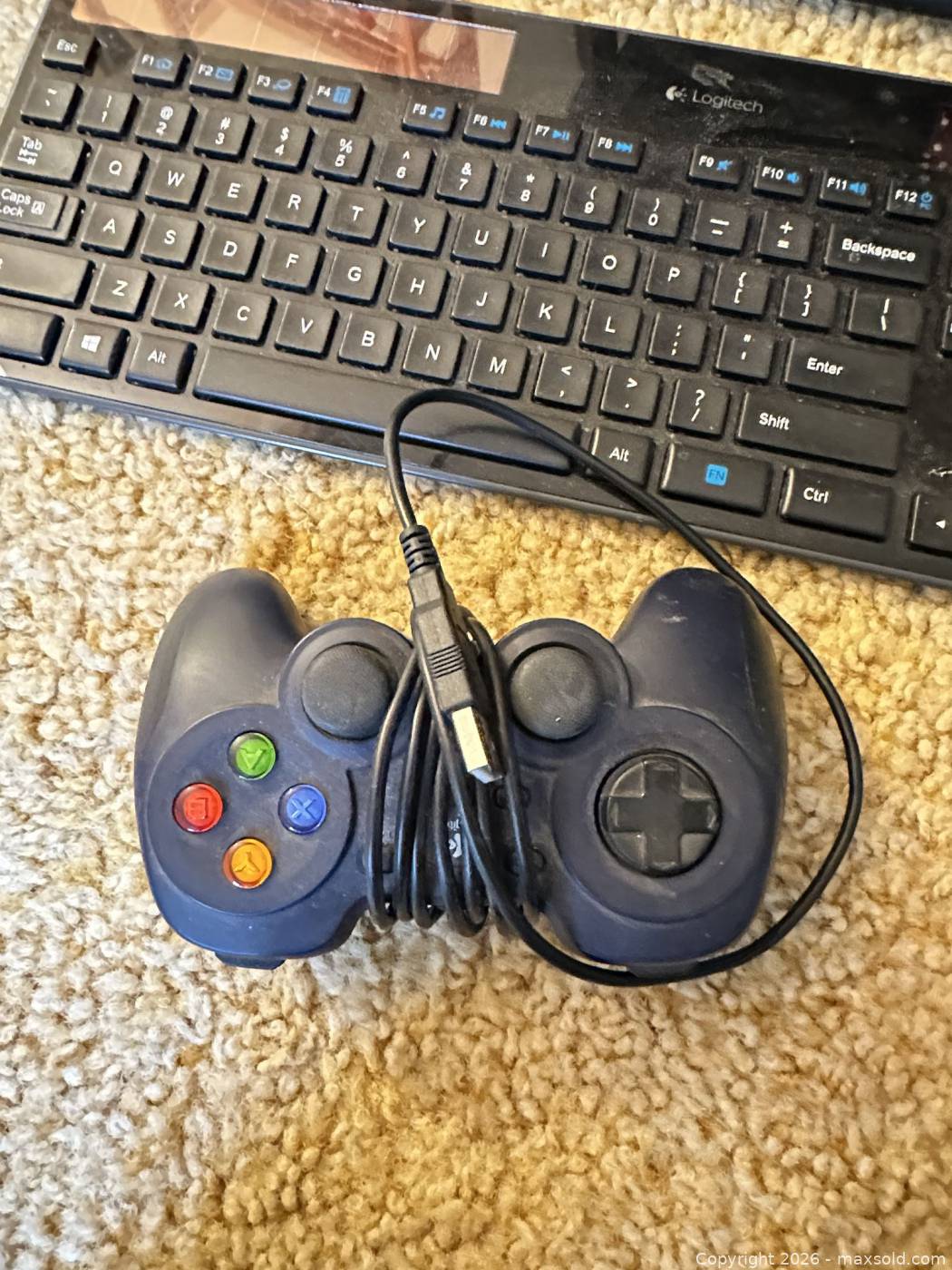 Logitech F310 gamepad, two wireless keyboards, two wireless mice ...