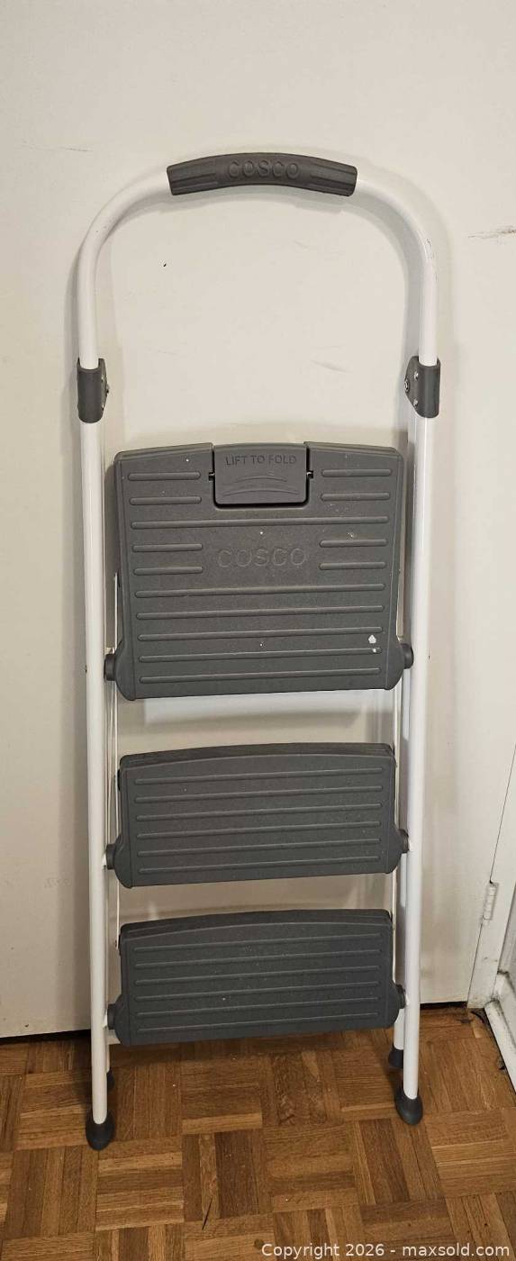 Cosco 3-Step Folding Step Stool Ladder | Maxsold