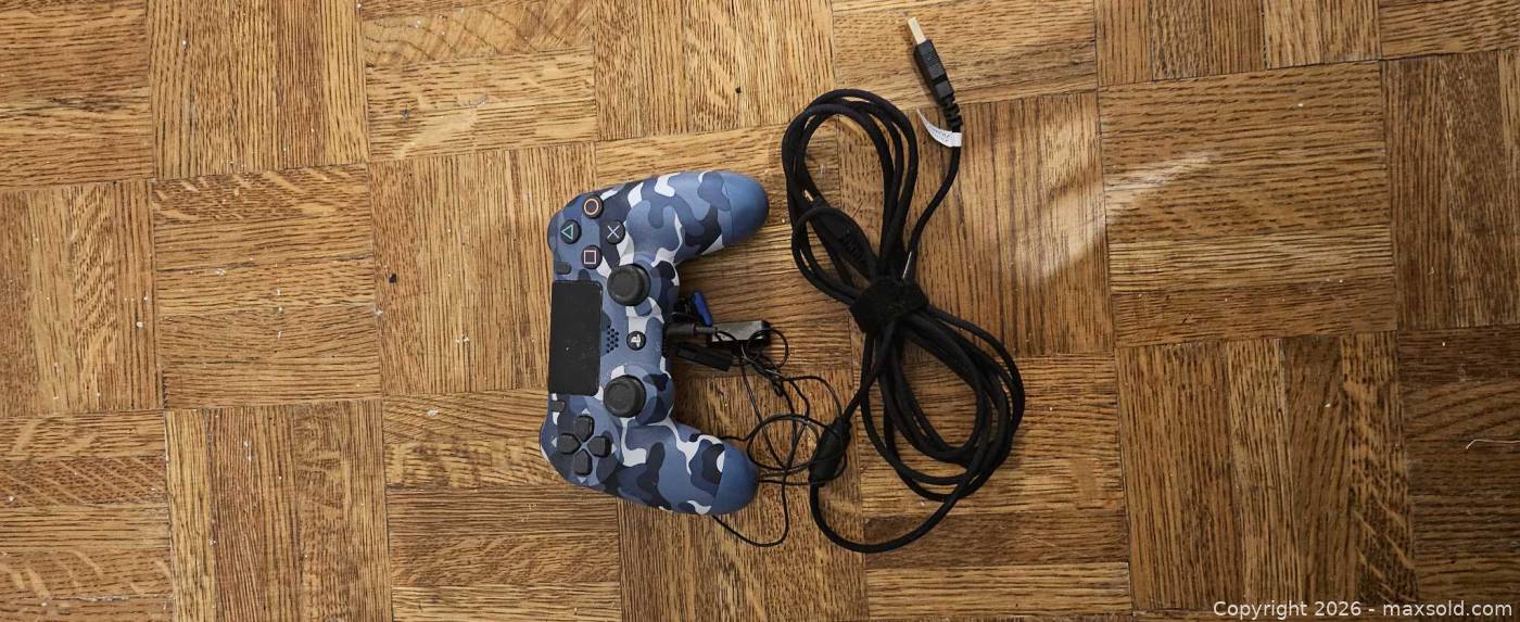 Sony DualShock 4 Wireless PS4 Controller Blue Camo | Maxsold