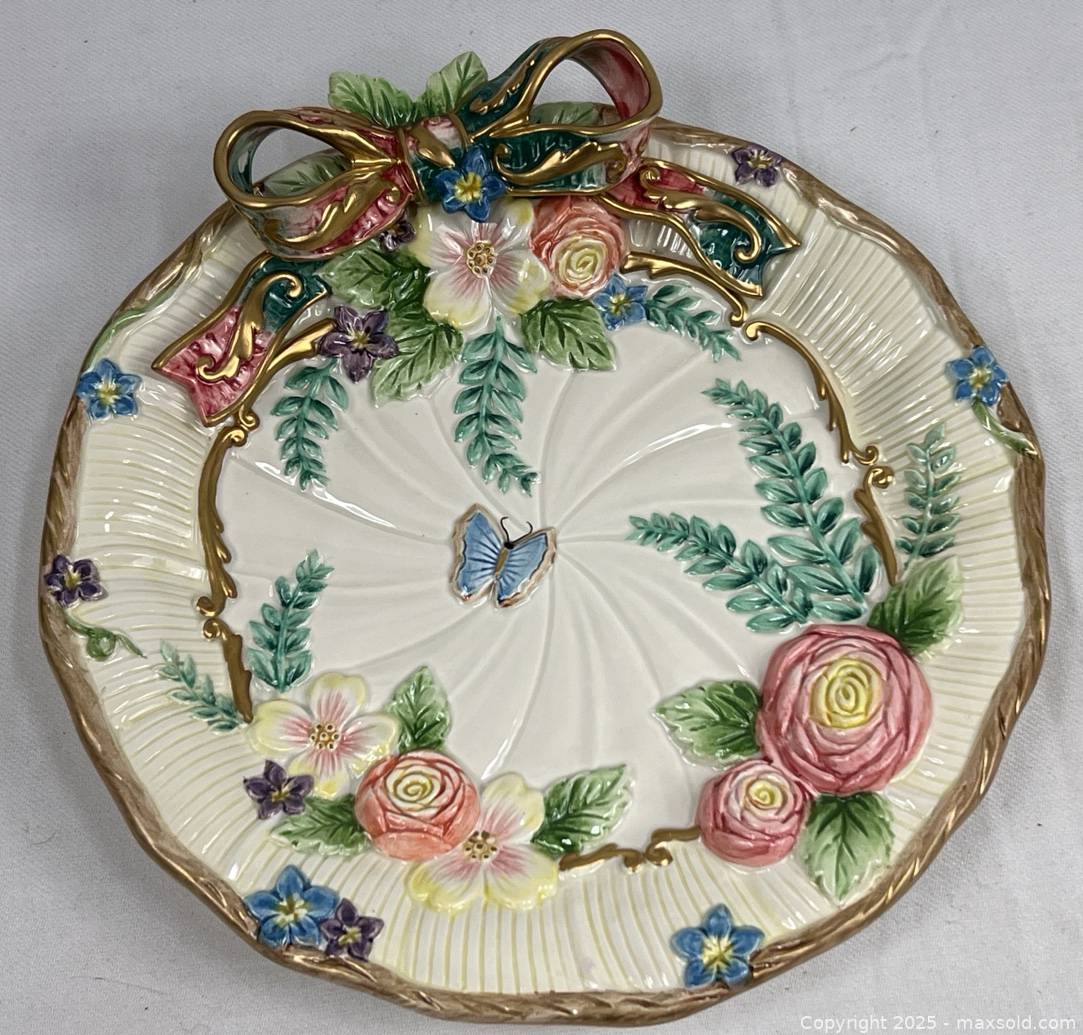 Fitz and Floyd Classics 9.25" Spring Plate | Maxsold