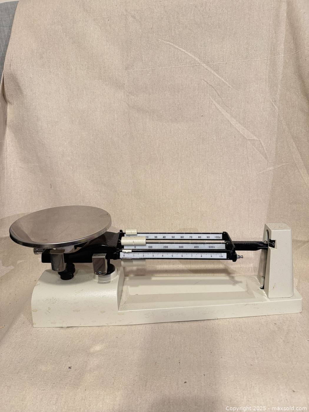 Triple-beam mechanical balance scale | Maxsold
