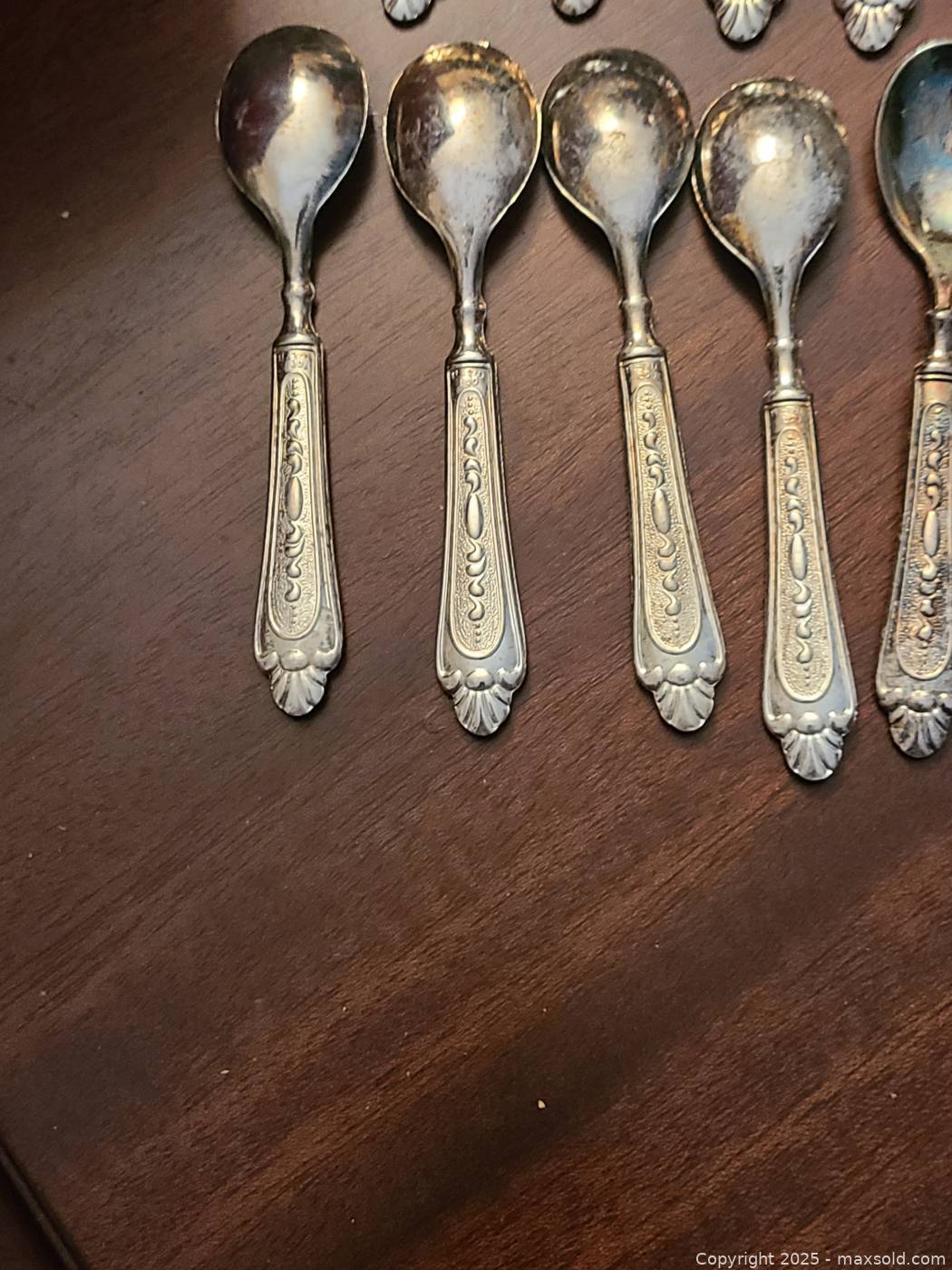 Made in Italy silverplate dessert spoons 24-pc set | Maxsold