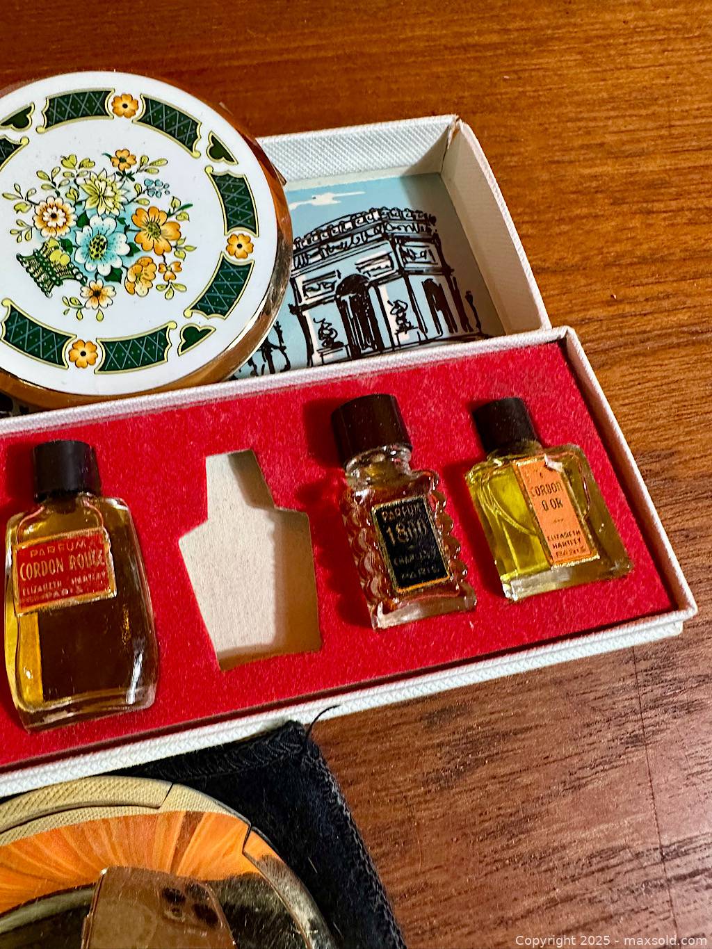 Five vintage powder compacts with four miniature perfume bottles and ...