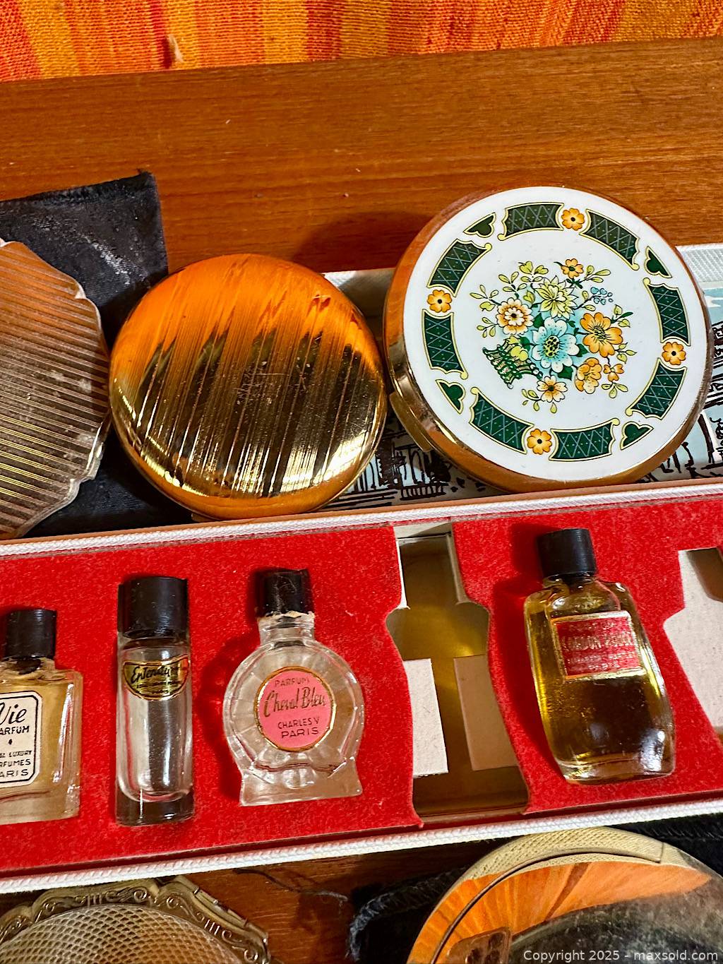 Five vintage powder compacts with four miniature perfume bottles and ...