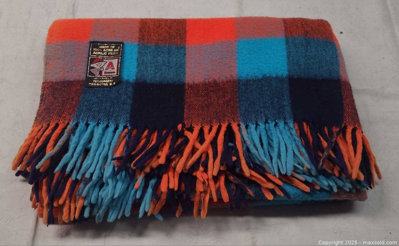 Acrilan 100% Acrylic Plaid Throw Blanket 71x41 in | Maxsold