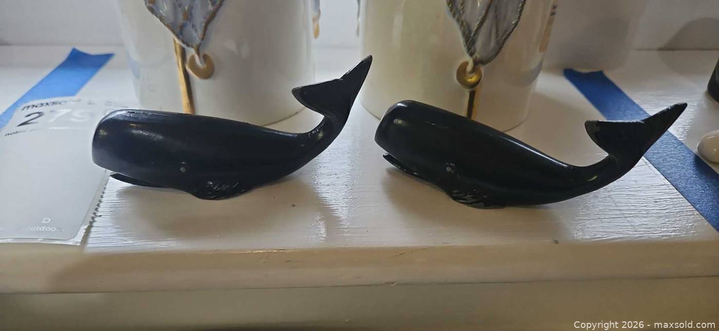 W.T. Copeland majolica pâté jars & cast-iron whale figures | Maxsold