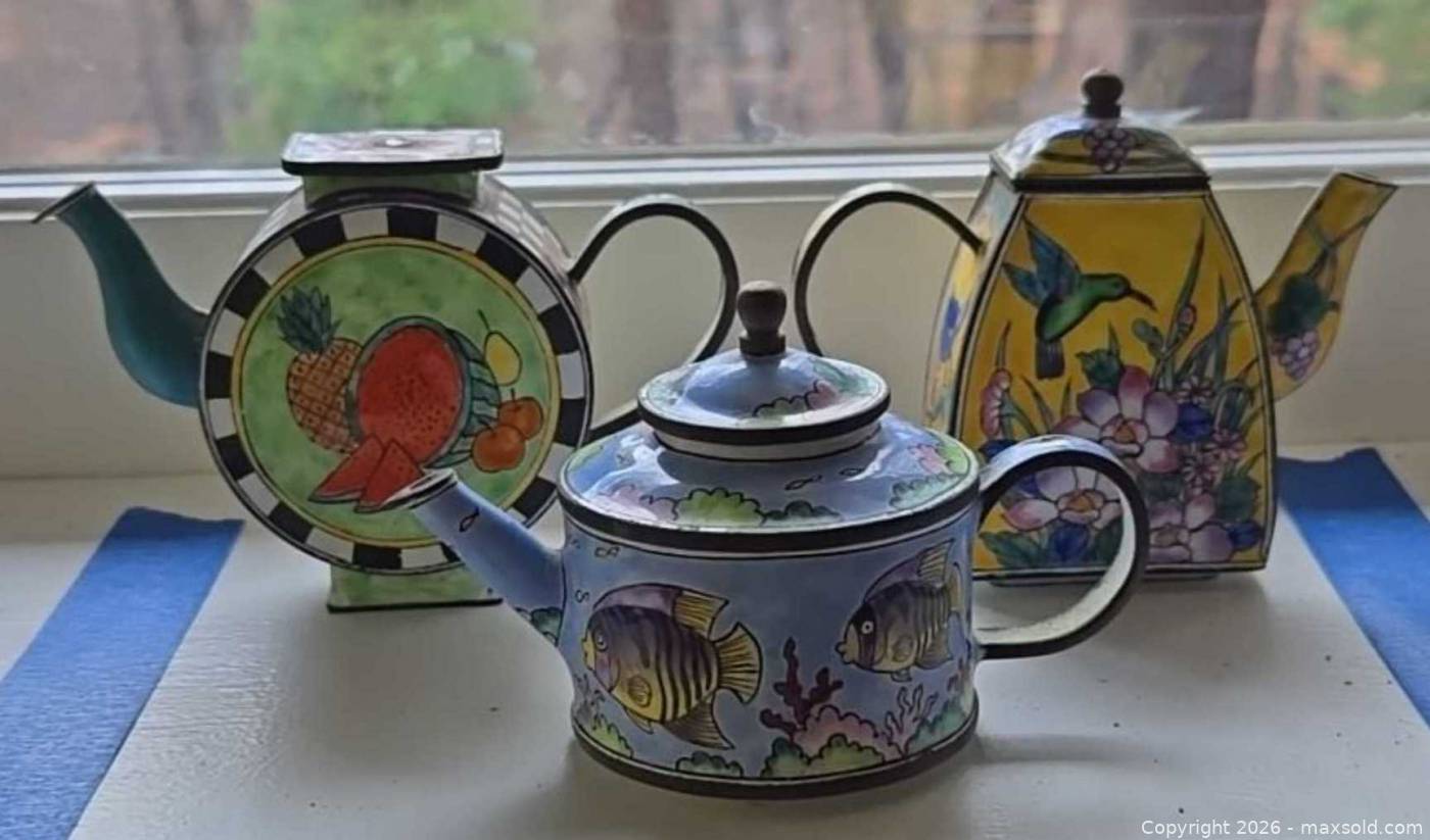 Cloisonné miniature teapots set of 3 | Maxsold