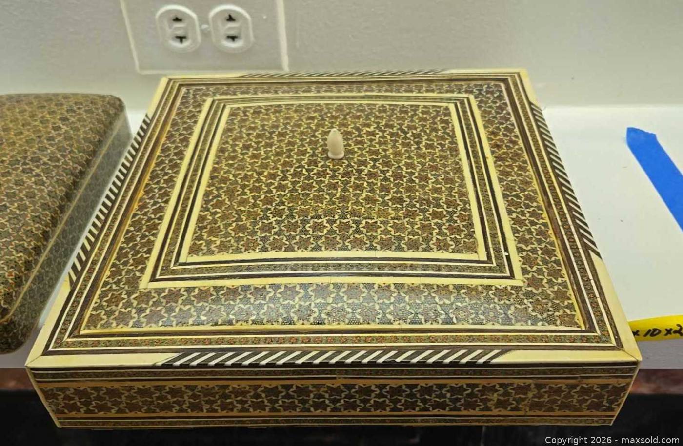 Vintage inlaid wooden boxes and polished rocks | Maxsold