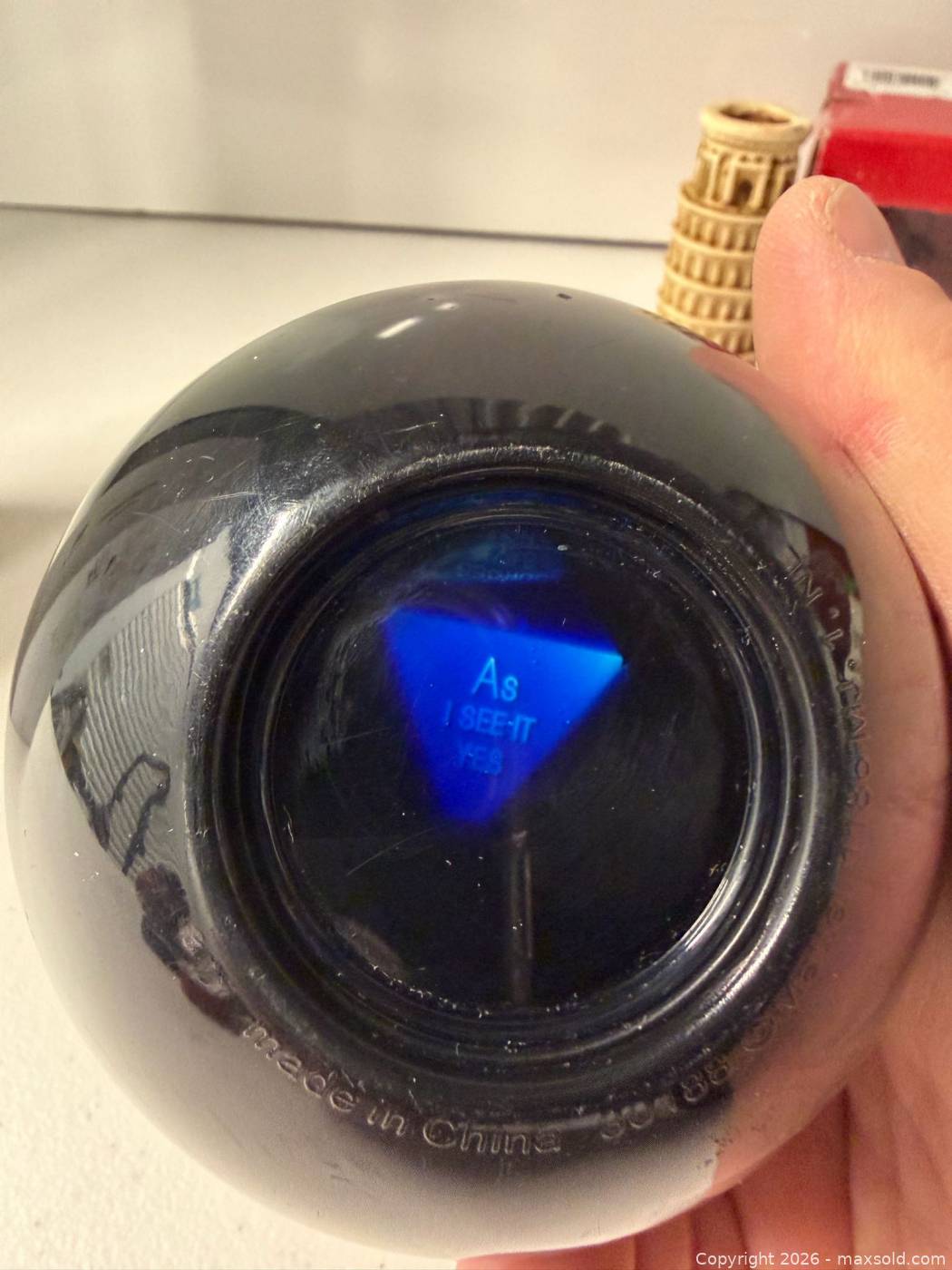 Radezon wine aerator, Magic 8 Ball, wooden puzzles, Pisa tower souvenir ...