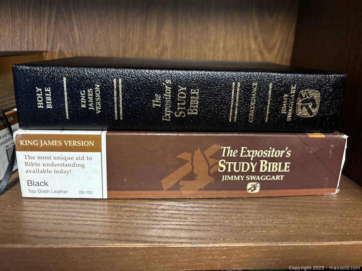 Expositor’s Study Bible set of 2 | Maxsold