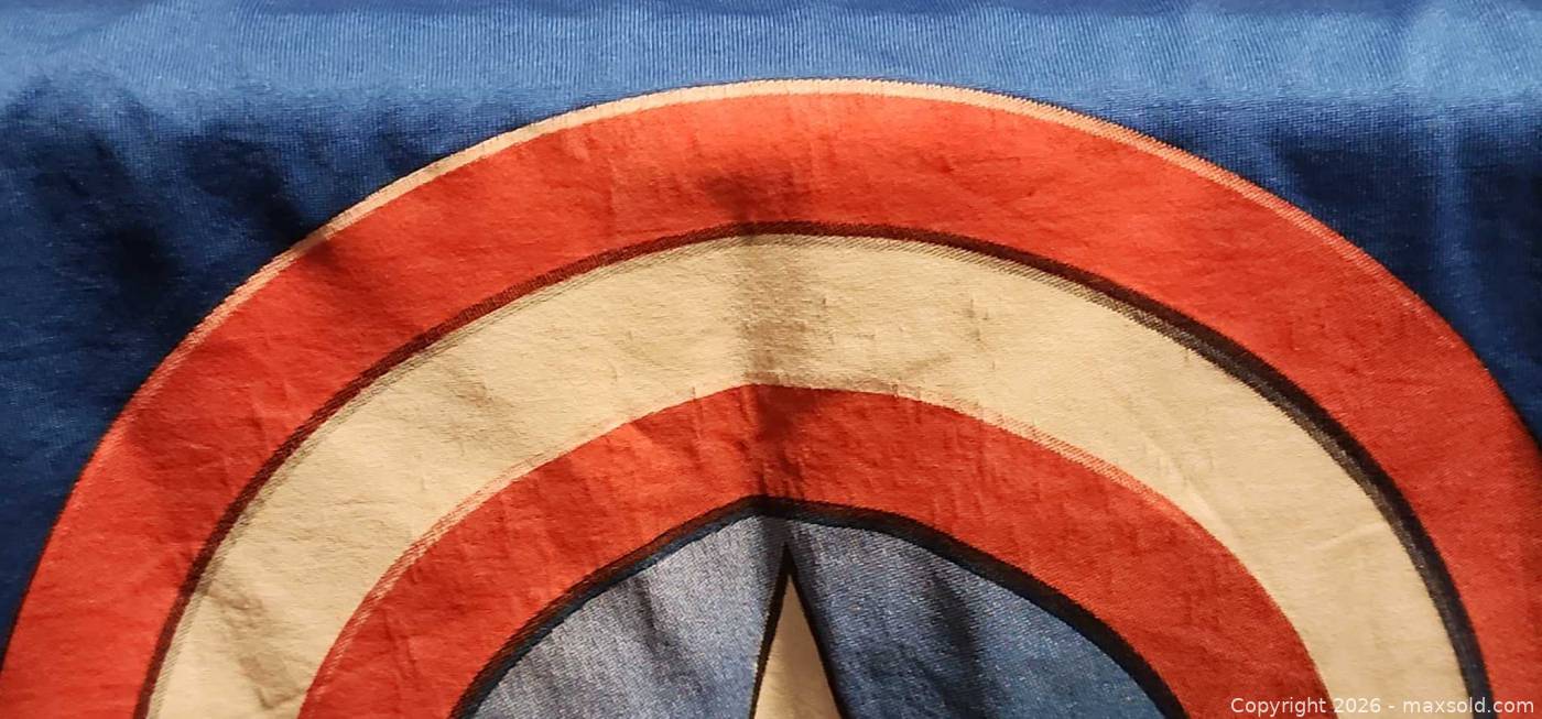 Marvel Captain America shield tee XL | Maxsold